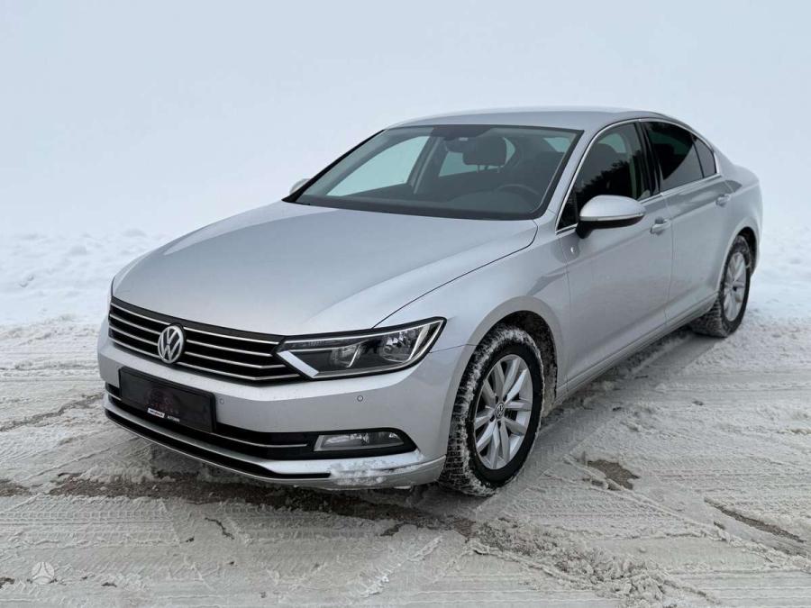 Pelēks Volkswagen Passat 2018 Viļņa, ar dzinēja tilpumu 1.97 L un nobraukumu 99 tūkst. km par 15500 €, foto 1 vietnē AUTOMOTO.COM.LV