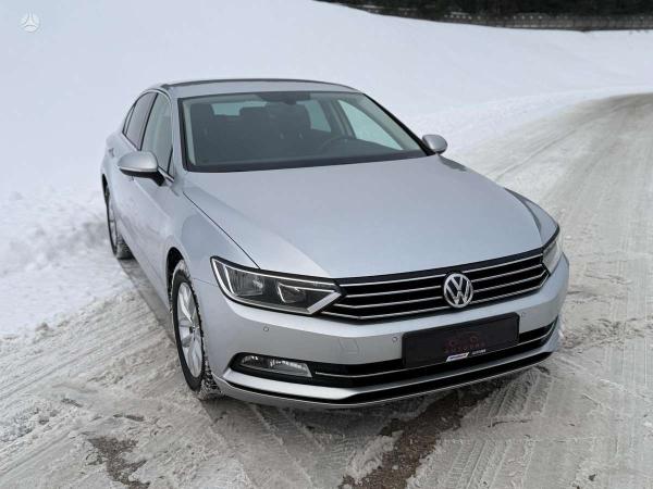 Pelēks Volkswagen Passat 2018 Viļņa, ar dzinēja tilpumu 1.97 L un nobraukumu 99 tūkst. km par 15500 €, foto 4 vietnē AUTOMOTO.COM.LV