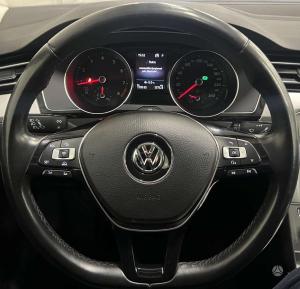 Grey Volkswagen Passat 2018 in Kaunas, with an engine capacity of 1.40 L and mileage of 120 thousand km for 14200 €, photo 6 on AUTOMOTO.COM.LV