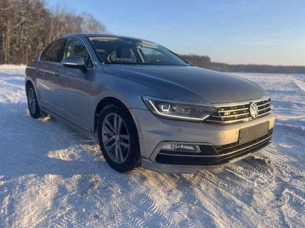 Grey Volkswagen Passat 2018 in Kaunas, with an engine capacity of 1.40 L and mileage of 188 thousand km for 8900 €, photo 4 on AUTOMOTO.COM.LV