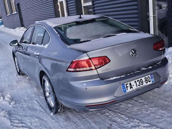 Grey Volkswagen Passat 2018 in Taurage, with an engine capacity of 1.60 L and mileage of 270 thousand km for 8200 €, photo 6 on AUTOMOTO.COM.LV