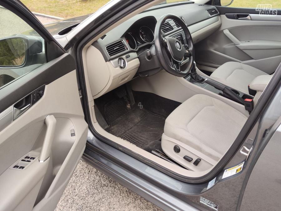 Grey Volkswagen Passat 2018 in Taurage, with an engine capacity of 2.00 L and mileage of 86 thousand km for 9950 €, photo 9 on AUTOMOTO.COM.LV