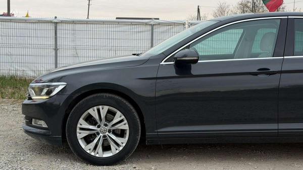 Pelēks Volkswagen Passat 2018 Šauļi, ar dzinēja tilpumu 1.60 L un nobraukumu 138 tūkst. km par 12900 €, foto 10 vietnē AUTOMOTO.COM.LV