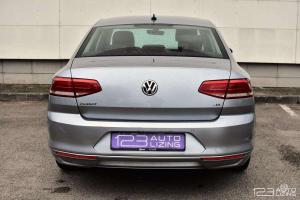 Pelēks Volkswagen Passat 2018 Kretinga, ar dzinēja tilpumu 1.60 L un nobraukumu 284 tūkst. km par 9999 €, foto 10 vietnē AUTOMOTO.COM.LV