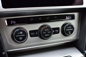 Pelēks Volkswagen Passat 2018 Kretinga, ar dzinēja tilpumu 1.60 L un nobraukumu 284 tūkst. km par 9999 €, foto 17 vietnē AUTOMOTO.COM.LV