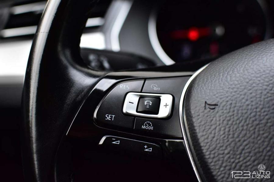 Pelēks Volkswagen Passat 2018 Kretinga, ar dzinēja tilpumu 1.60 L un nobraukumu 284 tūkst. km par 9999 €, foto 21 vietnē AUTOMOTO.COM.LV
