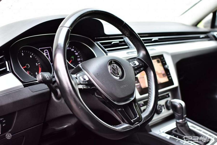 Pelēks Volkswagen Passat 2018 Kretinga, ar dzinēja tilpumu 1.60 L un nobraukumu 284 tūkst. km par 9999 €, foto 23 vietnē AUTOMOTO.COM.LV