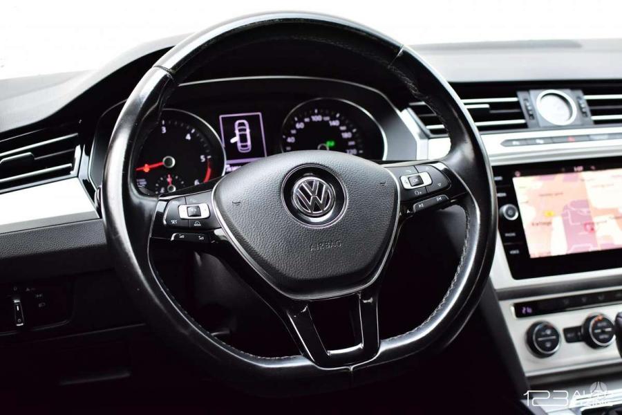 Pelēks Volkswagen Passat 2018 Kretinga, ar dzinēja tilpumu 1.60 L un nobraukumu 284 tūkst. km par 9999 €, foto 25 vietnē AUTOMOTO.COM.LV