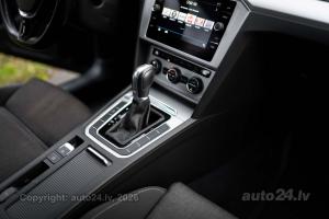 Pelēks Volkswagen Passat 2018 Tallina, ar dzinēja tilpumu 1.50 L un nobraukumu 160 tūkst. km par 12900 €, foto 8 vietnē AUTOMOTO.COM.LV