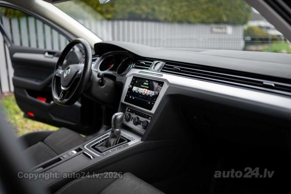 Pelēks Volkswagen Passat 2018 Tallina, ar dzinēja tilpumu 1.50 L un nobraukumu 160 tūkst. km par 12900 €, foto 8 vietnē AUTOMOTO.COM.LV