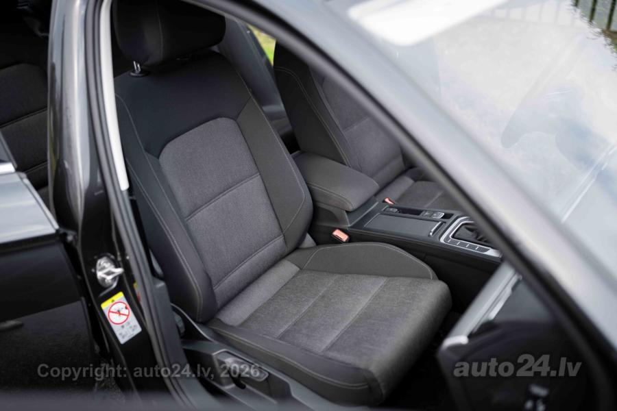 Pelēks Volkswagen Passat 2018 Tallina, ar dzinēja tilpumu 1.50 L un nobraukumu 160 tūkst. km par 12900 €, foto 15 vietnē AUTOMOTO.COM.LV