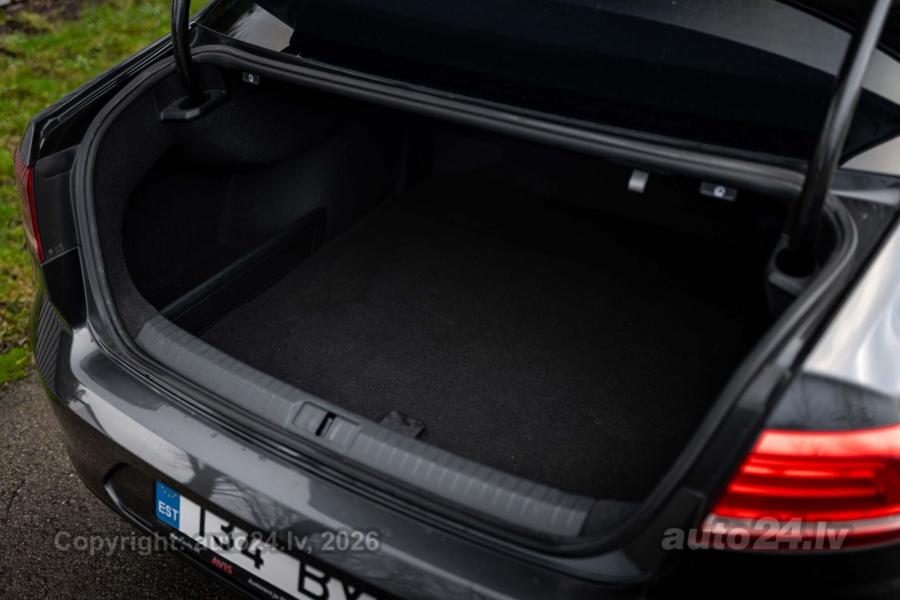 Pelēks Volkswagen Passat 2018 Tallina, ar dzinēja tilpumu 1.50 L un nobraukumu 160 tūkst. km par 12900 €, foto 22 vietnē AUTOMOTO.COM.LV