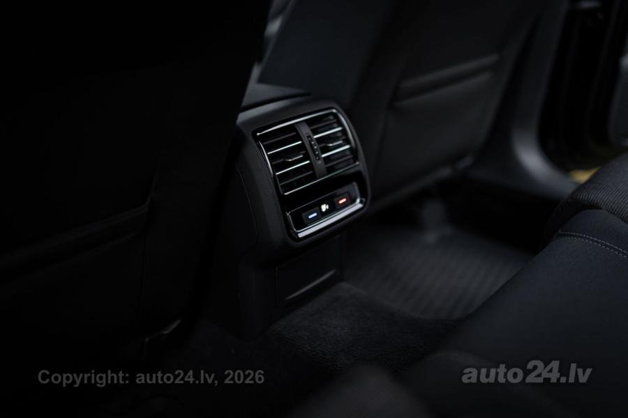 Pelēks Volkswagen Passat 2018 Tallina, ar dzinēja tilpumu 1.50 L un nobraukumu 160 tūkst. km par 12900 €, foto 26 vietnē AUTOMOTO.COM.LV