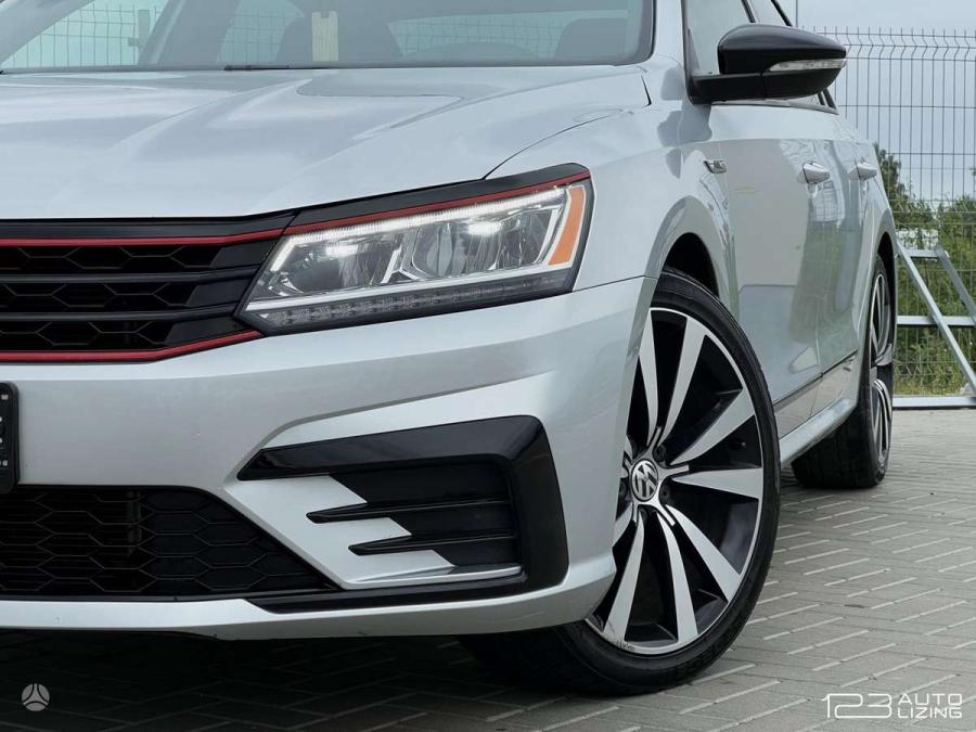 Pelēks Volkswagen Passat 2018 Tauragė, ar dzinēja tilpumu 3.60 L un nobraukumu 167 tūkst. km par 11700 €, foto 4 vietnē AUTOMOTO.COM.LV