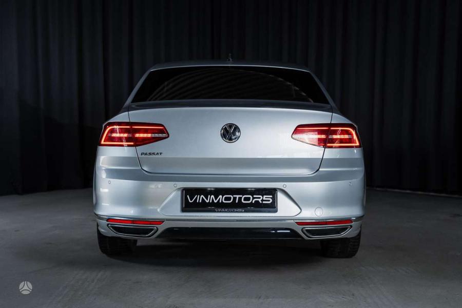 Grey Volkswagen Passat 2018 in Vilnius, with an engine capacity of 1.80 L and mileage of 149 thousand km for 14999 €, photo 6 on AUTOMOTO.COM.LV