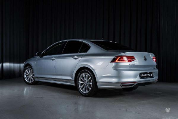 Volkswagen Passat 2018 Viļņa vietnē Pelēks Volkswagen Passat 2018 Viļņa, ar dzinēja tilpumu 1.80 L un nobraukumu 149 tūkst. km par 14999 €, foto 7 vietnē AUTOMOTO.COM.LV