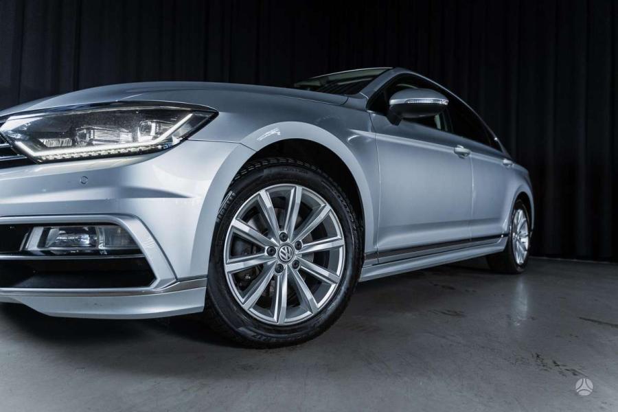 Grey Volkswagen Passat 2018 in Vilnius, with an engine capacity of 1.80 L and mileage of 149 thousand km for 14999 €, photo 11 on AUTOMOTO.COM.LV