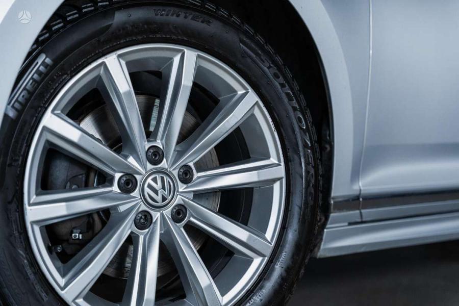 Grey Volkswagen Passat 2018 in Vilnius, with an engine capacity of 1.80 L and mileage of 149 thousand km for 14999 €, photo 12 on AUTOMOTO.COM.LV