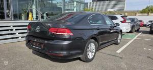 Grey Volkswagen Passat 2019 in Vilnius, with an engine capacity of 1.50 L and mileage of 160 thousand km for 14480 €, photo 4 on AUTOMOTO.COM.LV