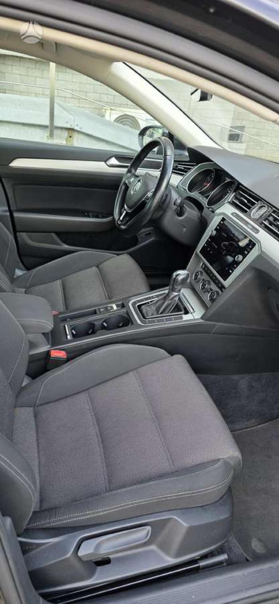 Grey Volkswagen Passat 2019 in Vilnius, with an engine capacity of 1.50 L and mileage of 160 thousand km for 14480 €, photo 24 on AUTOMOTO.COM.LV