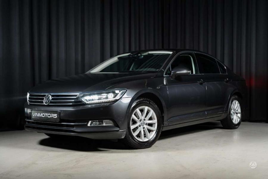 Grey Volkswagen Passat 2019 in Vilnius, with an engine capacity of 1.50 L and mileage of 167 thousand km for 14500 €, photo 1 on AUTOMOTO.COM.LV