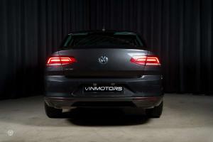 Grey Volkswagen Passat 2019 in Vilnius, with an engine capacity of 1.50 L and mileage of 167 thousand km for 14500 €, photo 5 on AUTOMOTO.COM.LV