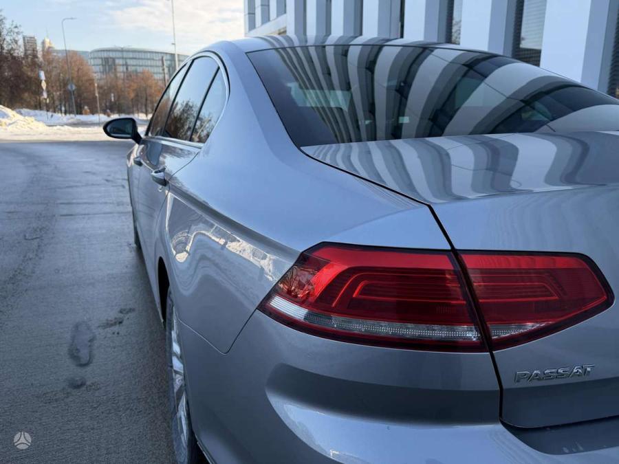 Grey Volkswagen Passat 2019 in Vilnius, with an engine capacity of 1.50 L and mileage of 200 thousand km for 12900 €, photo 28 on AUTOMOTO.COM.LV