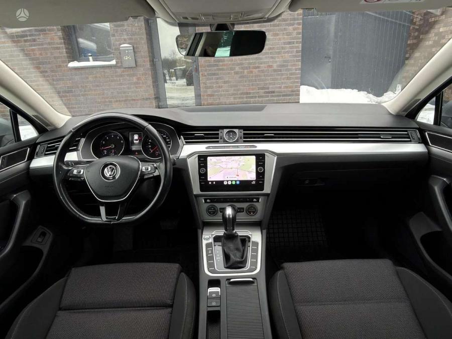 Grey Volkswagen Passat 2019 in Vilnius, with an engine capacity of 1.50 L and mileage of 200 thousand km for 12500 €, photo 8 on AUTOMOTO.COM.LV