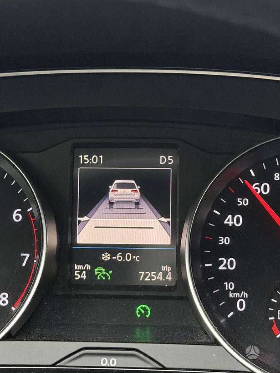Grey Volkswagen Passat 2019 in Vilnius, with an engine capacity of 1.50 L and mileage of 200 thousand km for 12500 €, photo 19 on AUTOMOTO.COM.LV