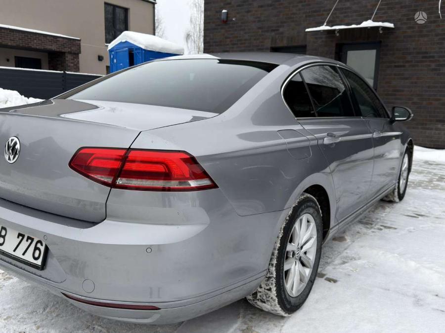 Grey Volkswagen Passat 2019 in Vilnius, with an engine capacity of 1.50 L and mileage of 200 thousand km for 12500 €, photo 21 on AUTOMOTO.COM.LV