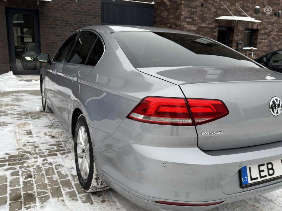 Grey Volkswagen Passat 2019 in Vilnius, with an engine capacity of 1.50 L and mileage of 200 thousand km for 12500 €, photo 22 on AUTOMOTO.COM.LV