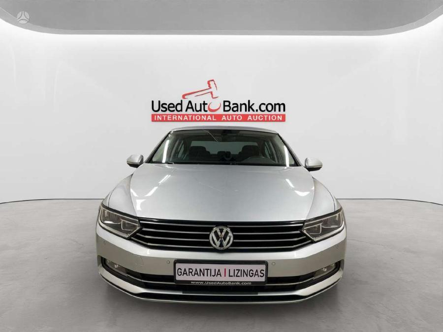 Grey Volkswagen Passat 2019 in Marijampole, with an engine capacity of 1.50 L and mileage of 103 thousand km for 14278 €, photo 2 on AUTOMOTO.COM.LV