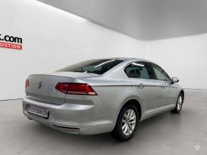Grey Volkswagen Passat 2019 in Marijampole, with an engine capacity of 1.50 L and mileage of 103 thousand km for 14278 €, photo 4 on AUTOMOTO.COM.LV