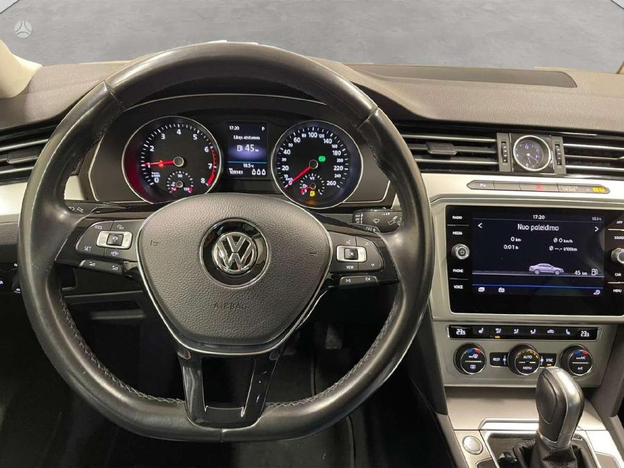 Grey Volkswagen Passat 2019 in Marijampole, with an engine capacity of 1.50 L and mileage of 103 thousand km for 14278 €, photo 9 on AUTOMOTO.COM.LV