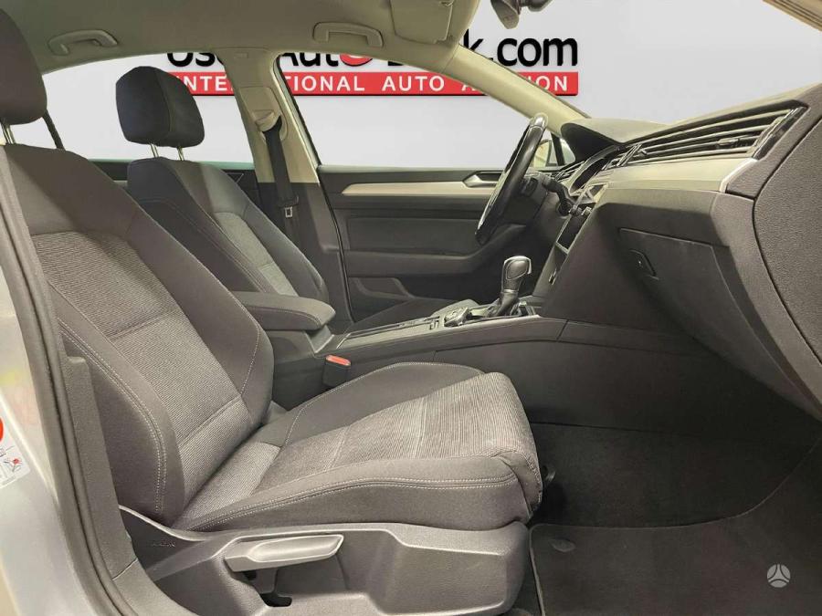Grey Volkswagen Passat 2019 in Marijampole, with an engine capacity of 1.50 L and mileage of 103 thousand km for 14278 €, photo 16 on AUTOMOTO.COM.LV