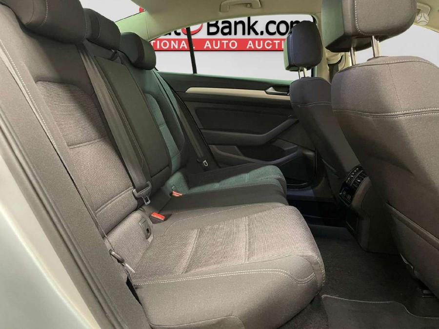 Grey Volkswagen Passat 2019 in Marijampole, with an engine capacity of 1.50 L and mileage of 103 thousand km for 14278 €, photo 17 on AUTOMOTO.COM.LV