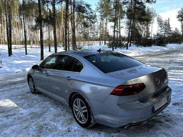 Grey Volkswagen Passat 2019 in Lazdijai, with an engine capacity of 1.98 L and mileage of 170 thousand km for 17000 €, photo 4 on AUTOMOTO.COM.LV