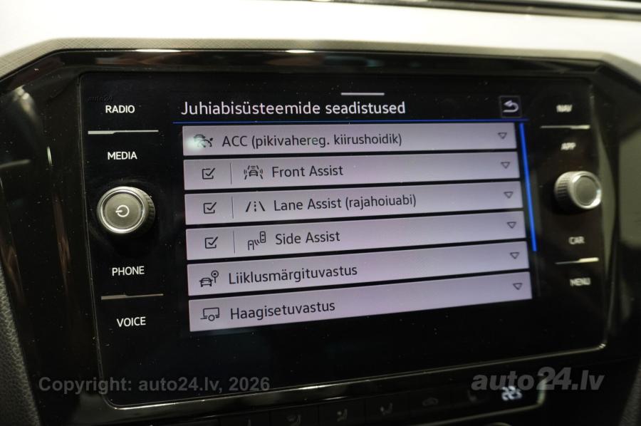Pelēks Volkswagen Passat 2019 Tallina, ar dzinēja tilpumu 1.50 L un nobraukumu 129 tūkst. km par 17300 €, foto 21 vietnē AUTOMOTO.COM.LV