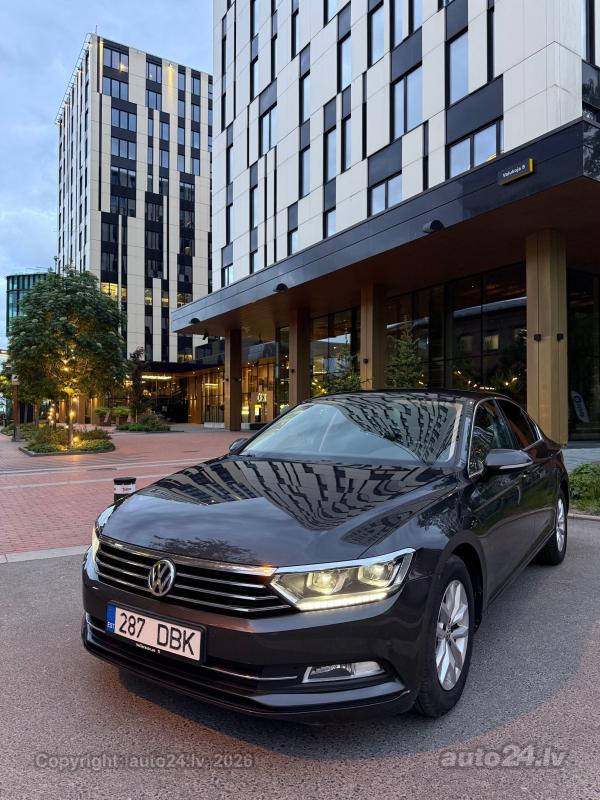 Grey Volkswagen Passat 2019 in Tallinn, with an engine capacity of 1.50 L and mileage of 170 thousand km for 13990 €, photo 1 on AUTOMOTO.COM.LV