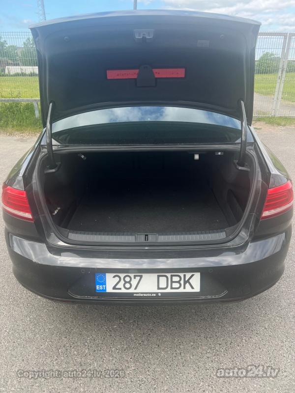 Grey Volkswagen Passat 2019 in Tallinn, with an engine capacity of 1.50 L and mileage of 170 thousand km for 13990 €, photo 8 on AUTOMOTO.COM.LV