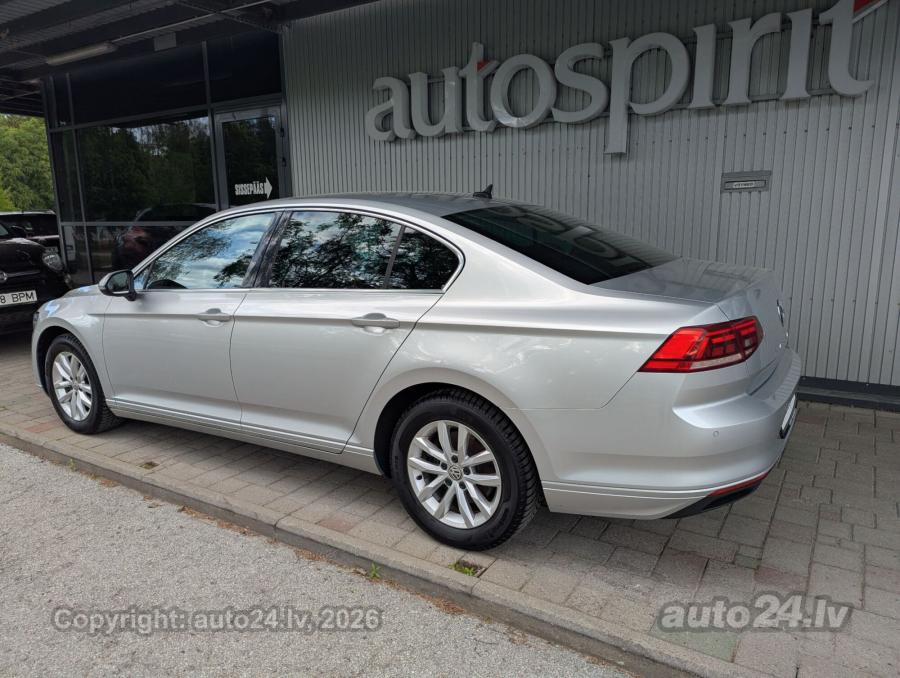 Grey Volkswagen Passat 2019 in Tallinn, with an engine capacity of 1.50 L and mileage of 63 thousand km for 19500 €, photo 4 on AUTOMOTO.COM.LV