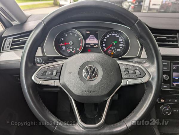 Grey Volkswagen Passat 2019 in Tallinn, with an engine capacity of 1.50 L and mileage of 63 thousand km for 19500 €, photo 7 on AUTOMOTO.COM.LV