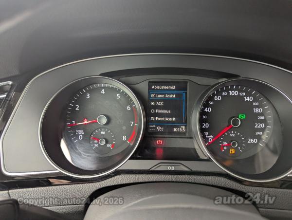 Grey Volkswagen Passat 2019 in Tallinn, with an engine capacity of 1.50 L and mileage of 63 thousand km for 19500 €, photo 8 on AUTOMOTO.COM.LV