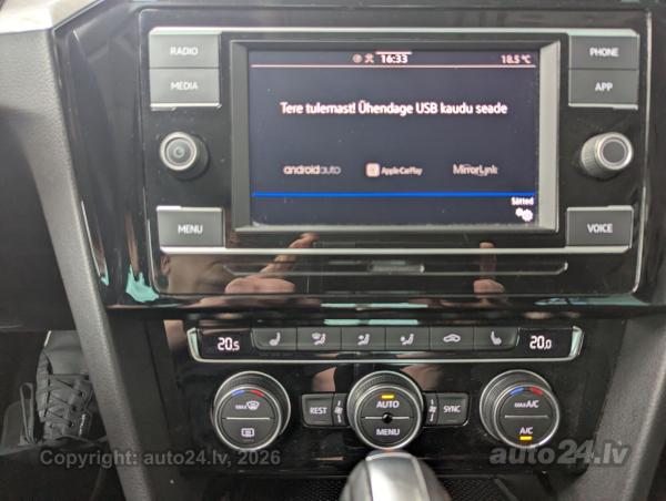 Grey Volkswagen Passat 2019 in Tallinn, with an engine capacity of 1.50 L and mileage of 63 thousand km for 19500 €, photo 9 on AUTOMOTO.COM.LV