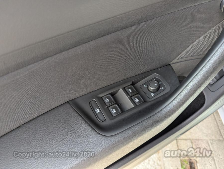 Grey Volkswagen Passat 2019 in Tallinn, with an engine capacity of 1.50 L and mileage of 63 thousand km for 19500 €, photo 11 on AUTOMOTO.COM.LV