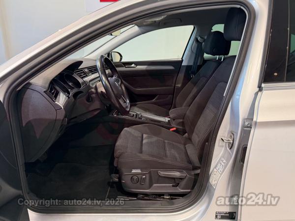 Pelēks Volkswagen Passat 2019 Tallina, ar dzinēja tilpumu 1.50 L un nobraukumu 88 tūkst. km par 16900 €, foto 8 vietnē AUTOMOTO.COM.LV
