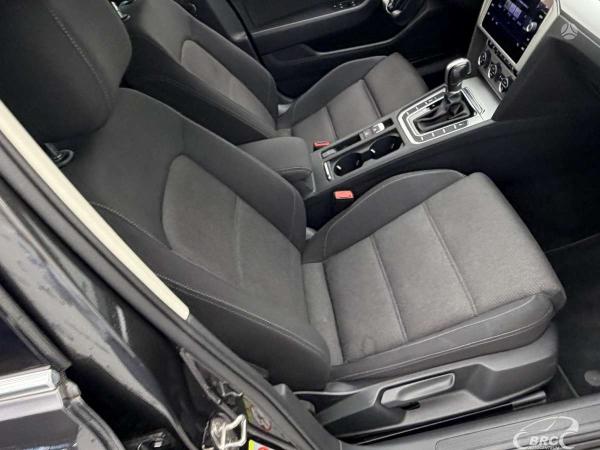 Grey Volkswagen Passat 2019 in Vilnius, with an engine capacity of 1.50 L and mileage of 123 thousand km for 13900 €, photo 6 on AUTOMOTO.COM.LV
