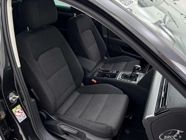 Grey Volkswagen Passat 2019 in Vilnius, with an engine capacity of 1.50 L and mileage of 123 thousand km for 13900 €, photo 8 on AUTOMOTO.COM.LV