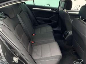 Grey Volkswagen Passat 2019 in Vilnius, with an engine capacity of 1.50 L and mileage of 123 thousand km for 13900 €, photo 12 on AUTOMOTO.COM.LV