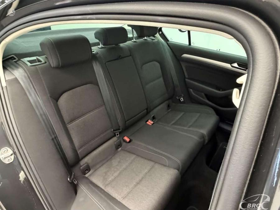 Grey Volkswagen Passat 2019 in Vilnius, with an engine capacity of 1.50 L and mileage of 123 thousand km for 13900 €, photo 13 on AUTOMOTO.COM.LV